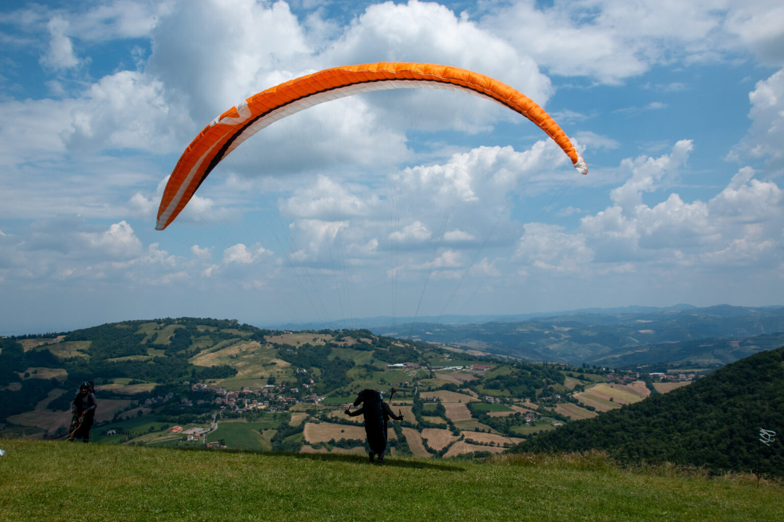 パラグライダーで大空を満喫！関東でおすすめのパラグライダー体験プラン5選
